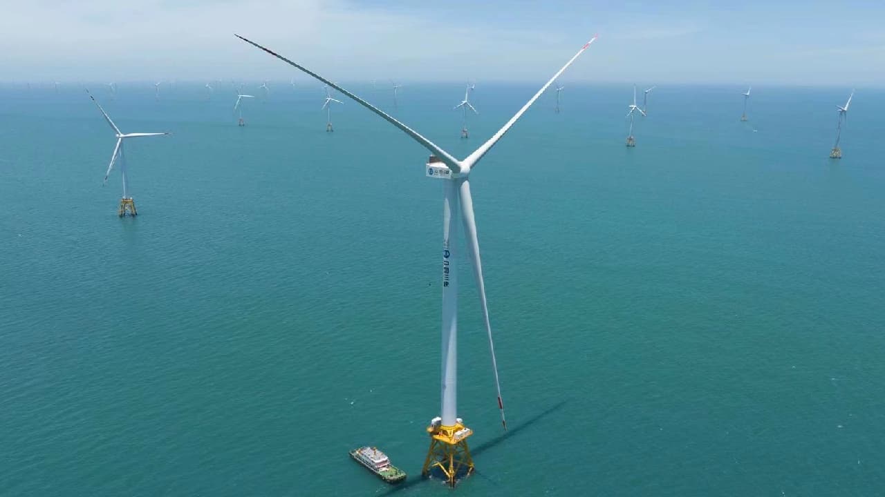 a zoomed in windmill turbine generator